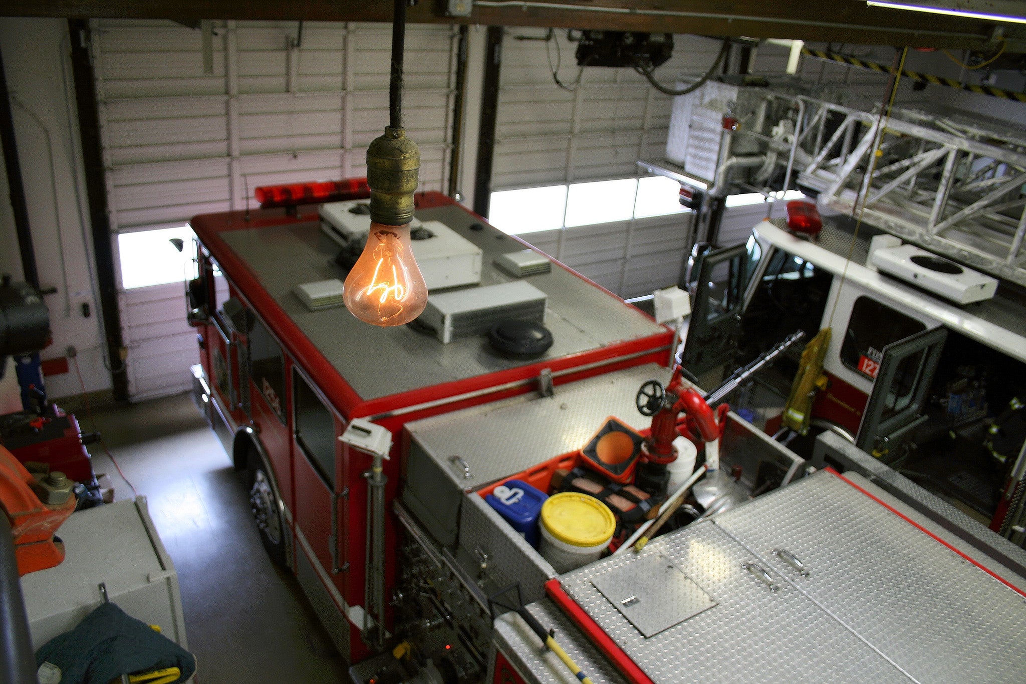 Lit Up - The Bulb That Won't Burn Out – Industrial Artifacts