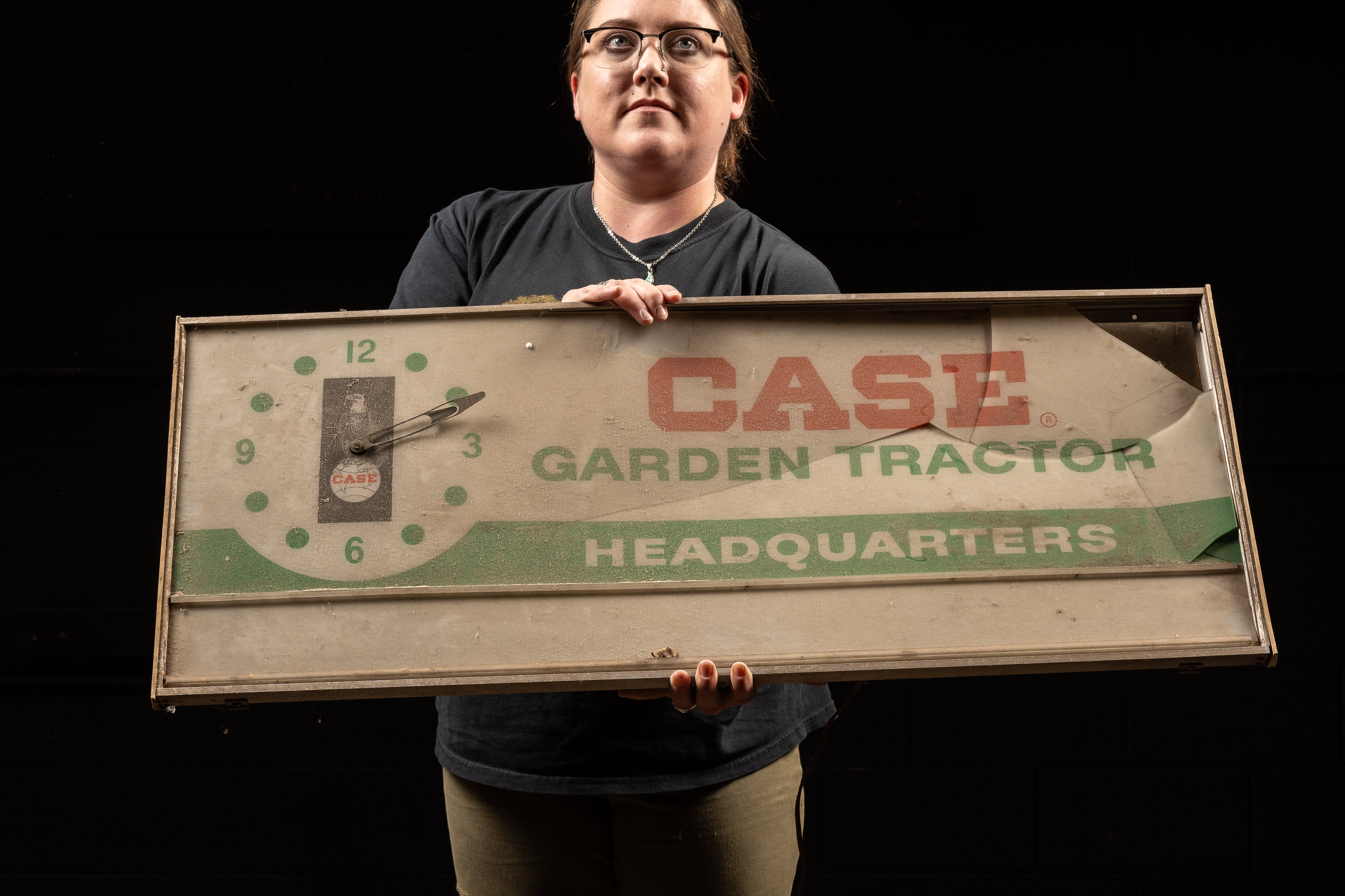 1960s Case Tractors Advertising Clock – Industrial Artifacts