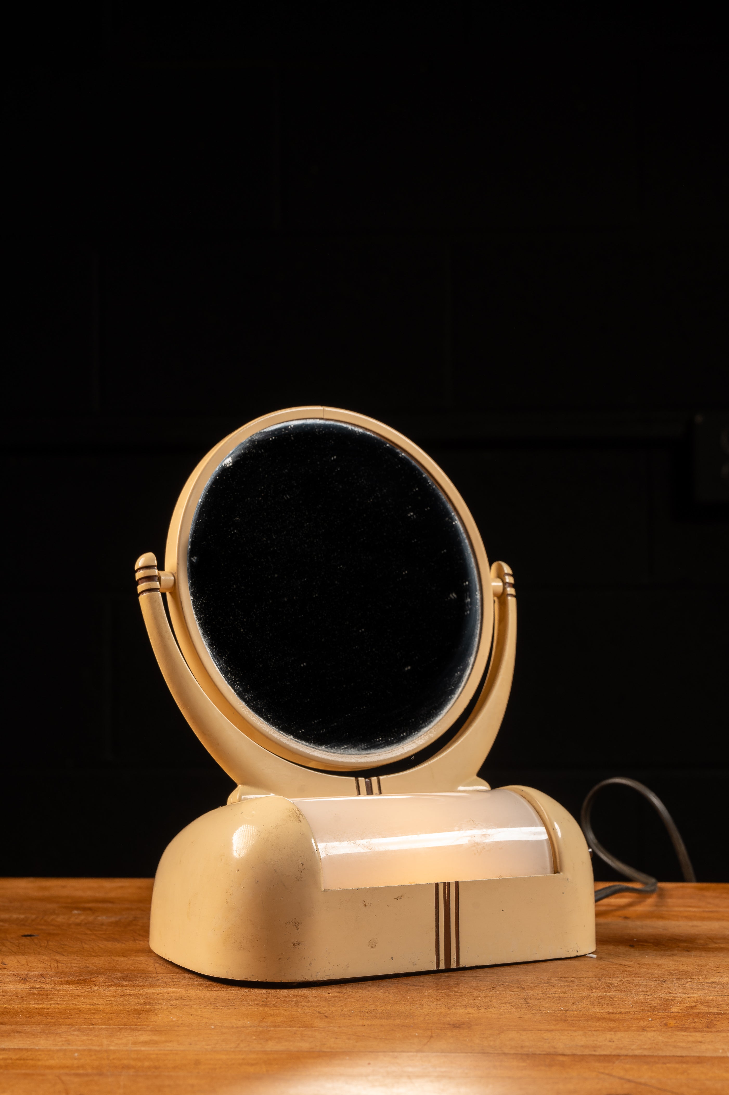 Vintage Streamline Lighted Vanity Mirror – Industrial Artifacts