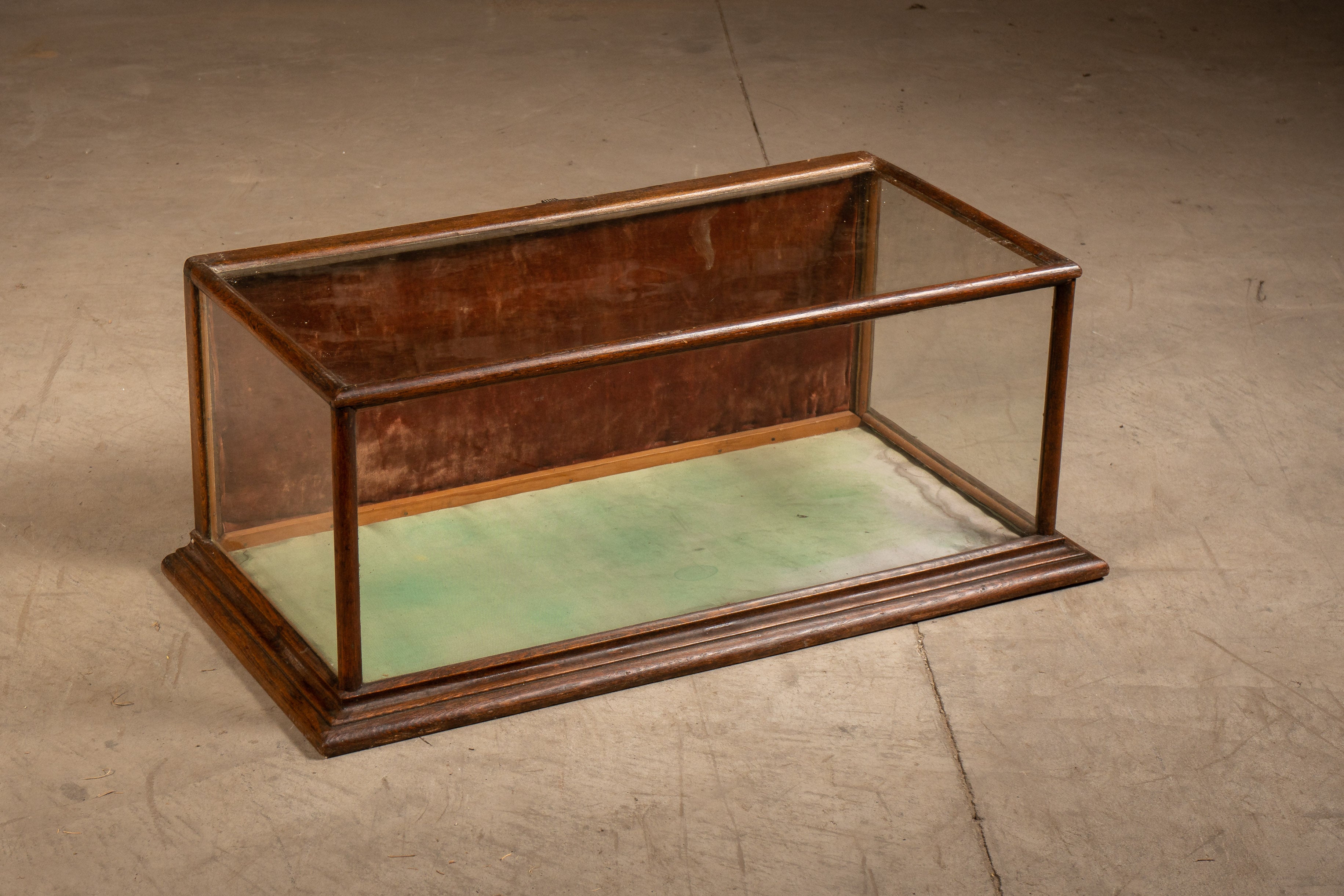 Vintage Countertop Display Case – Industrial Artifacts