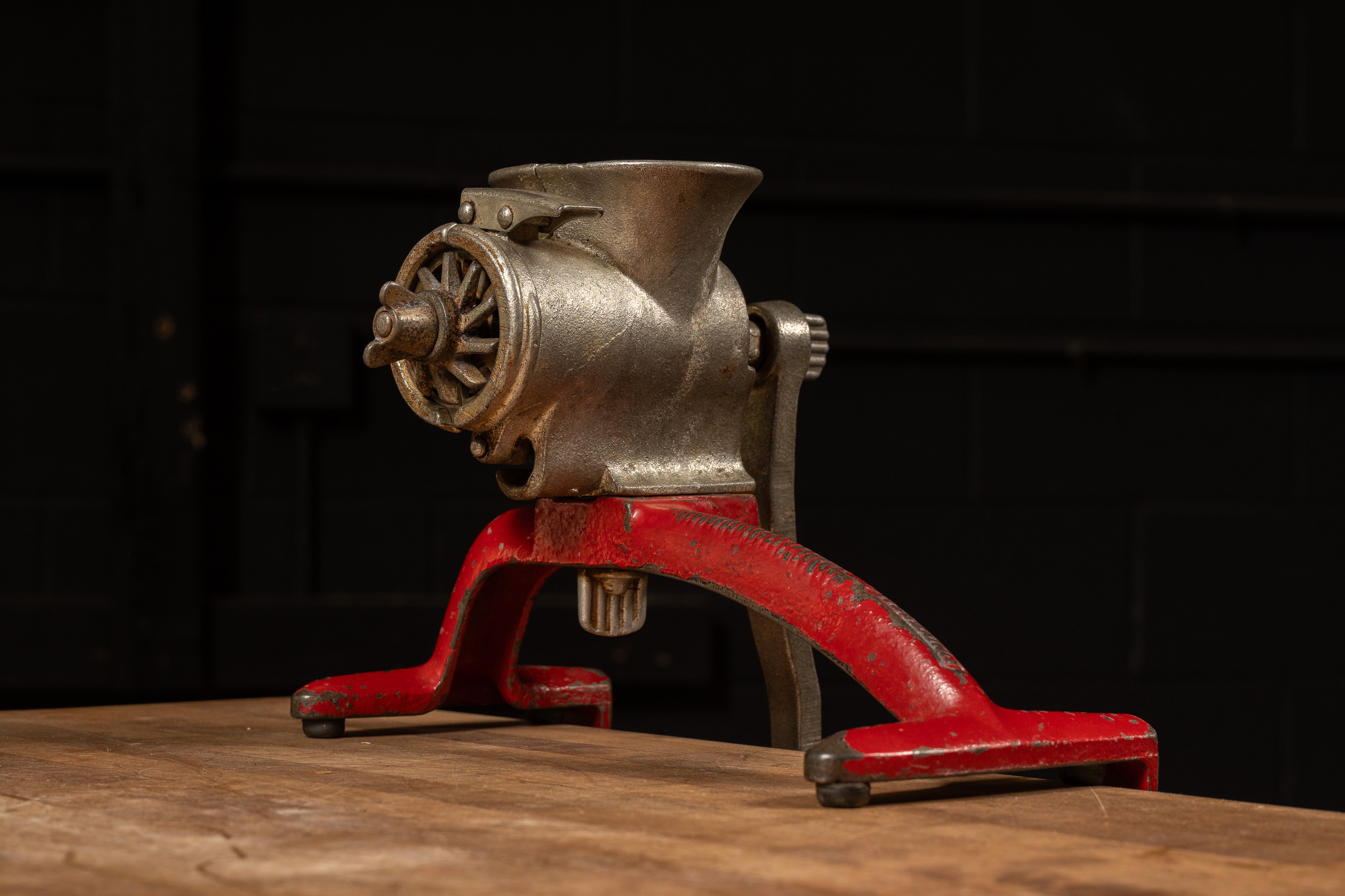 Vintage Universal Meat Grinder – Industrial Artifacts