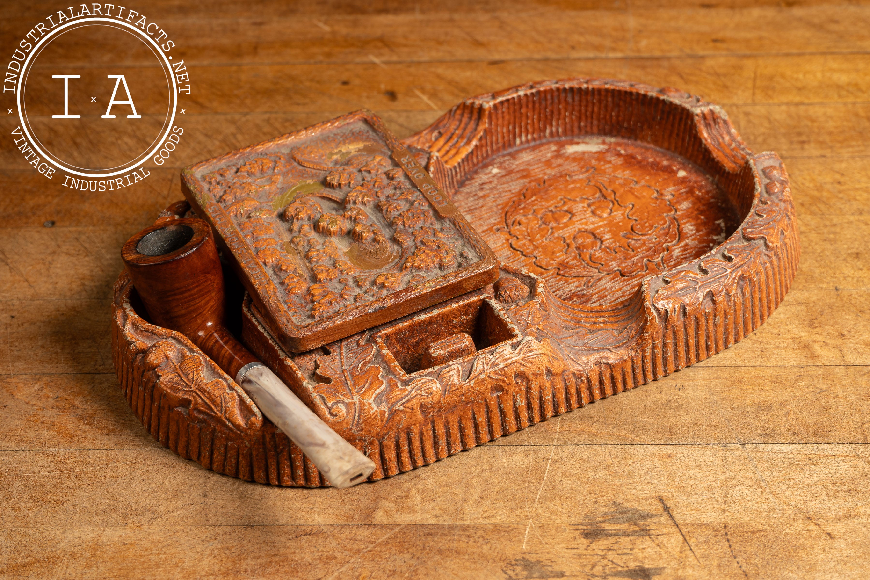 Vintage Syroco Pipe Tray with Built-In Ashtray and Snuff Box ...