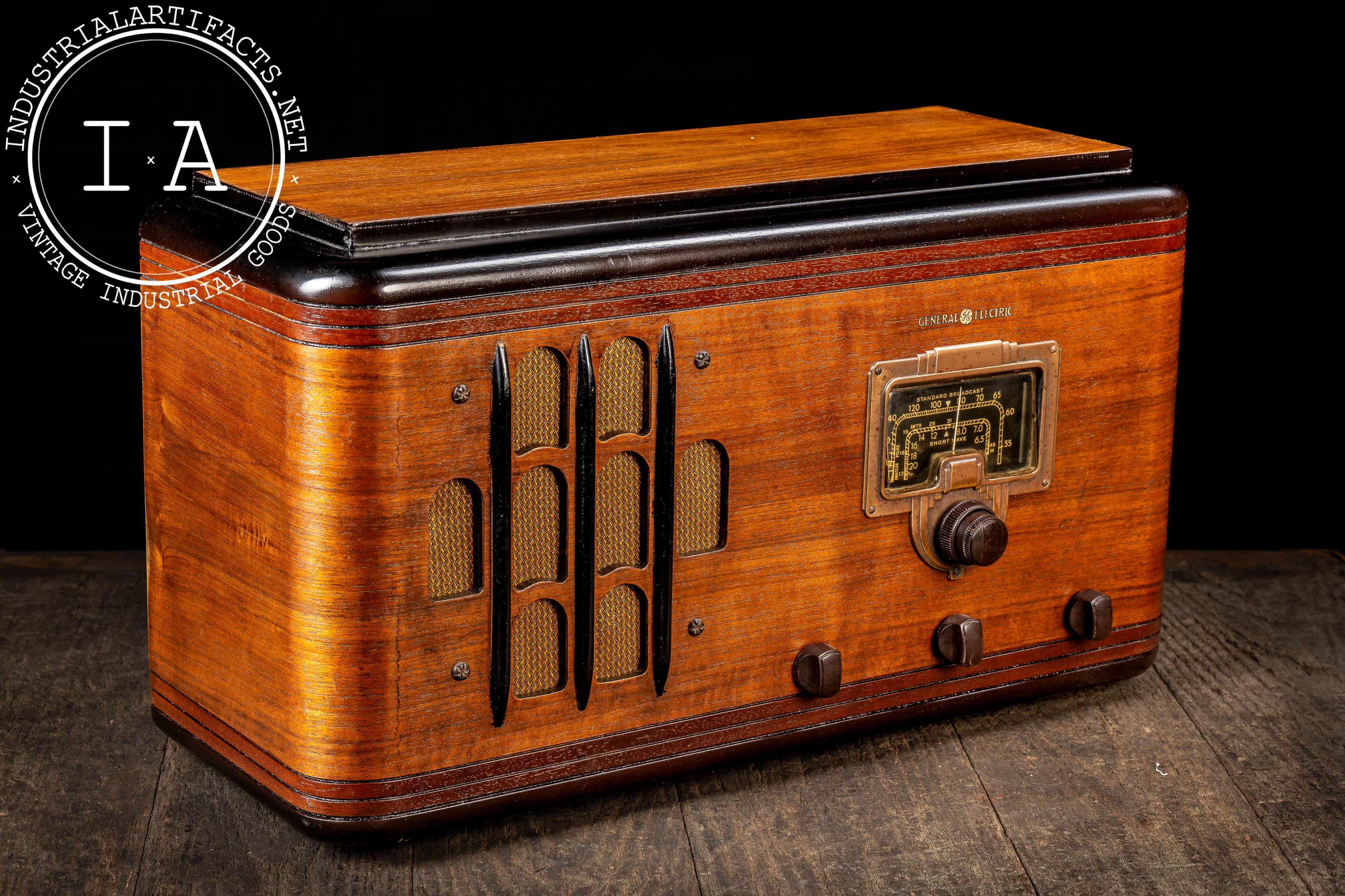 Vintage Model E-53X Radio by Canadian General Electric – Industrial ...