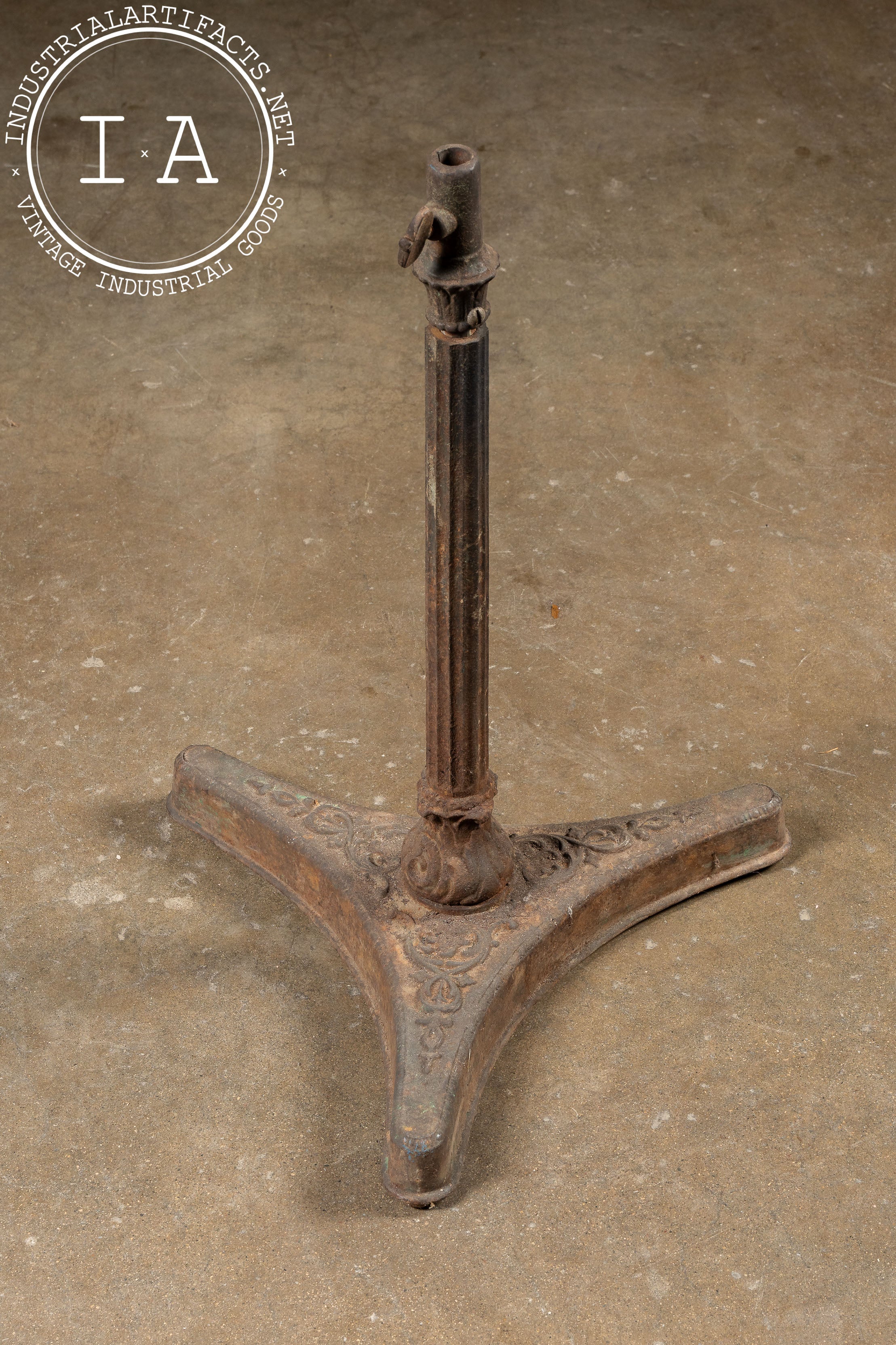 Early 20th Century Cast Iron Base – Industrial Artifacts