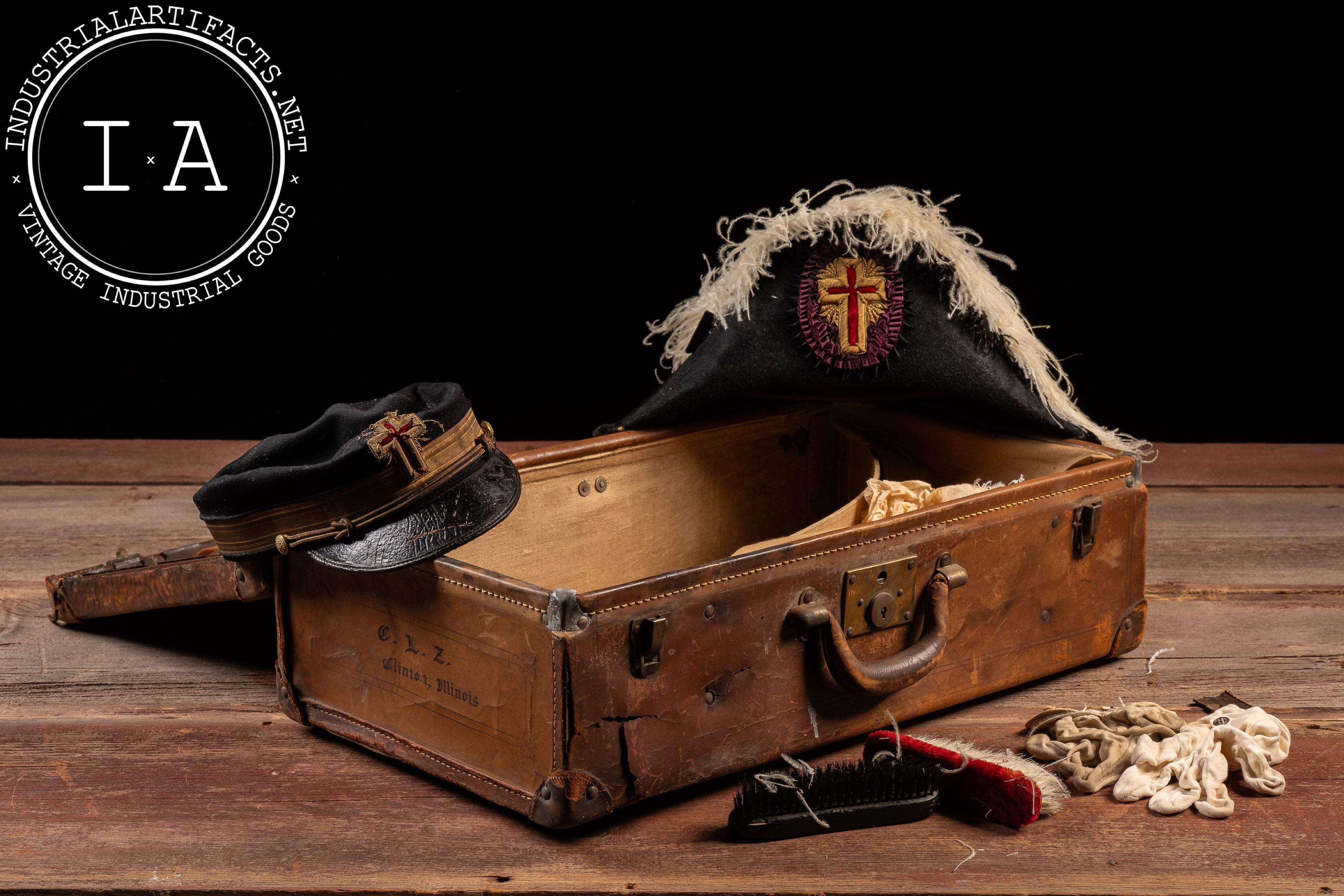 c. 1900 Leather Masonic Suitcase with Knights Templar Regalia ...