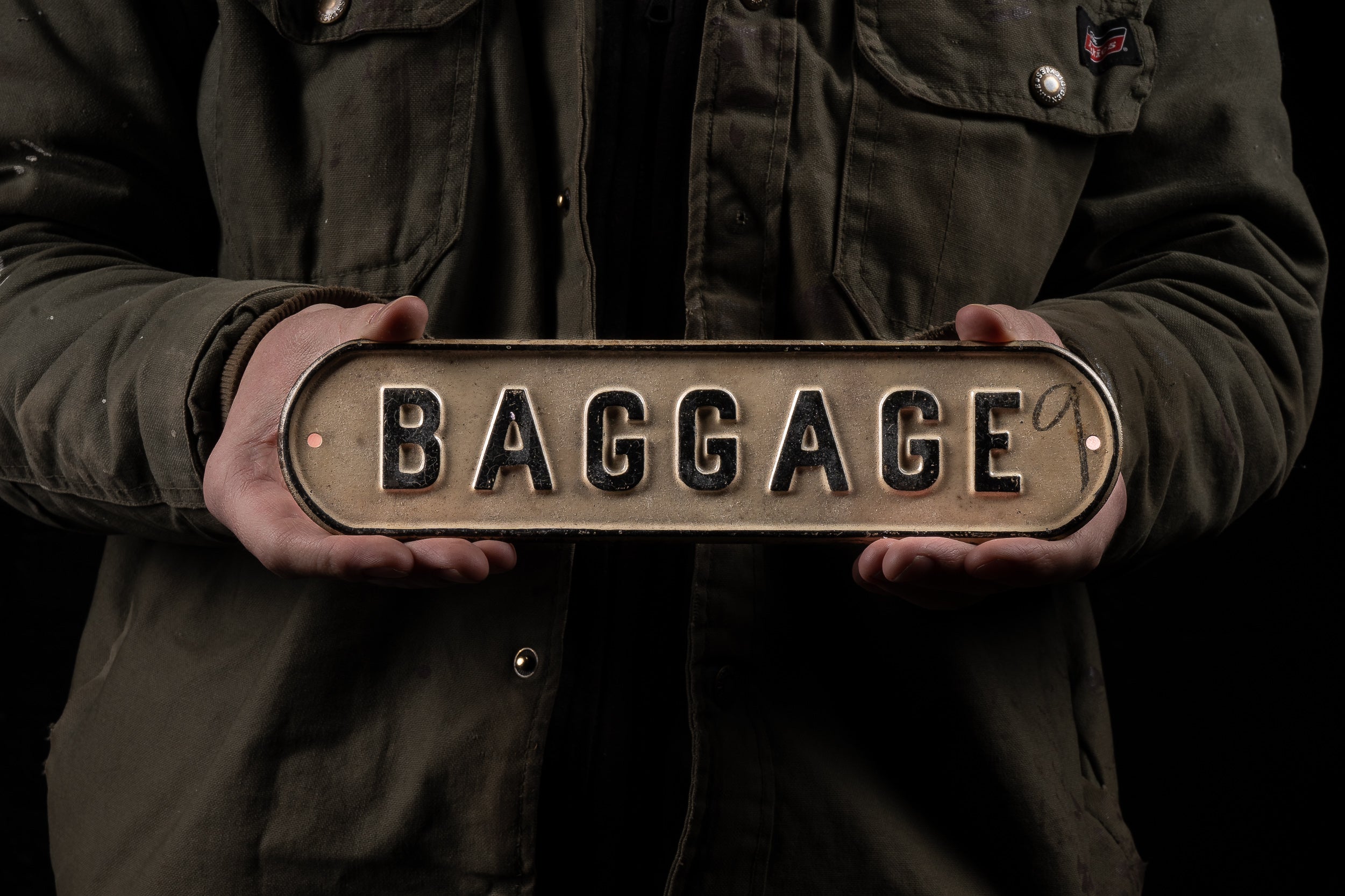 Vintage Tin Baggage Sign – Industrial Artifacts